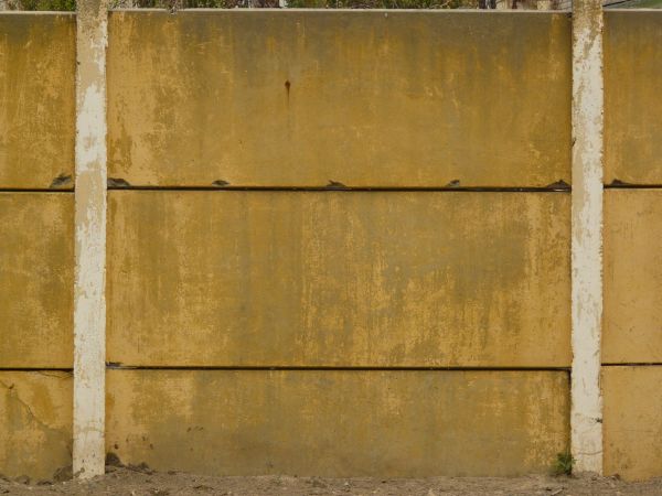 yellow concrete fence texture 0010 - Texturelib